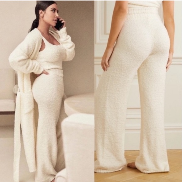 SKIMS | Intimates & Sleepwear | Skims Cozy Set | Poshmark
